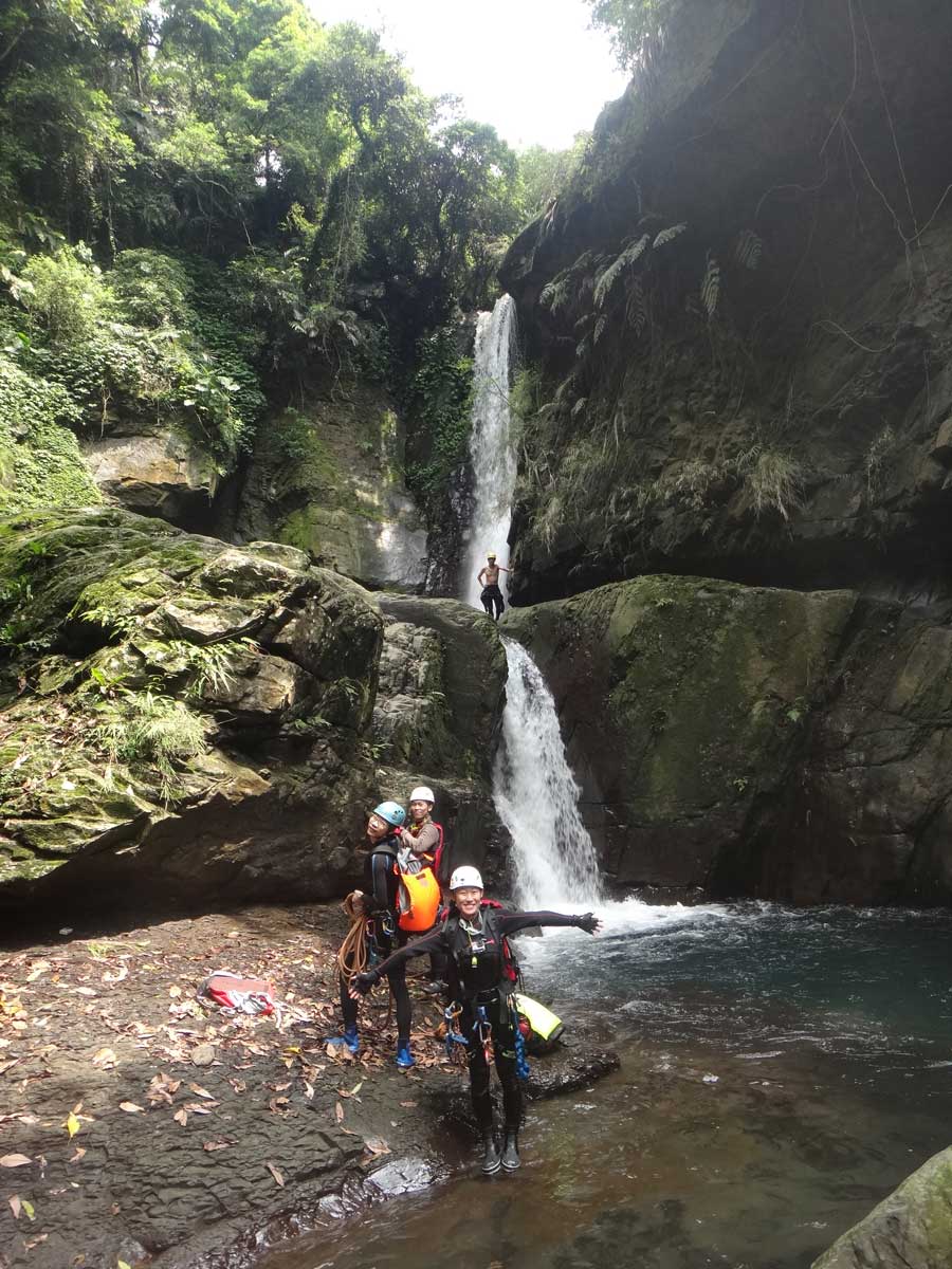 Yi-Hsin canyoning in Taiwan | SHAWA CANYONING TAIWAN - Best Canyoning ...